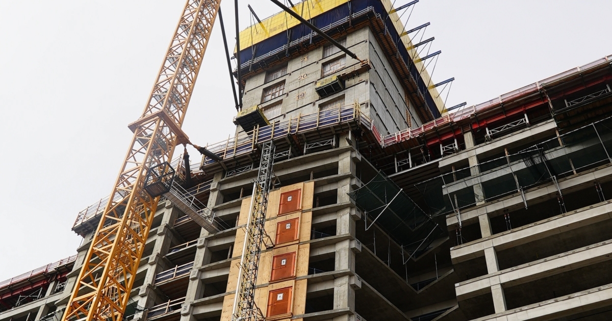Union Carpenters Build Nebraska's Tallest Building | North Central ...